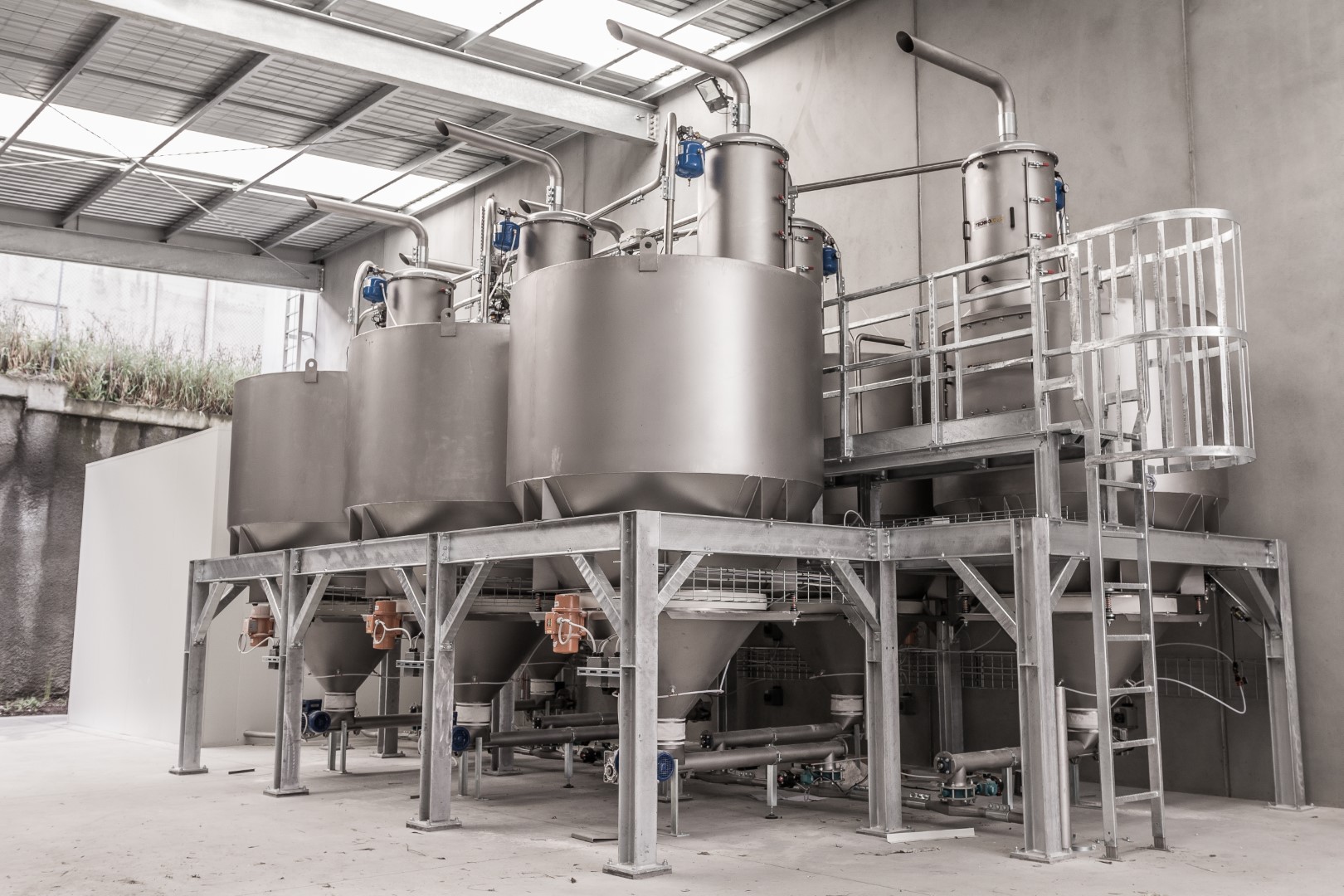 Minor ingredients batching system